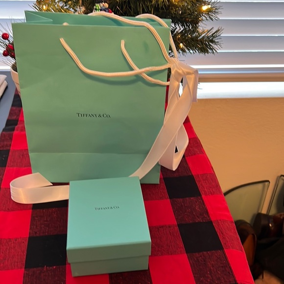 Tiffany & Co. | Jewelry | Tiffany Empty Gift Box | Poshmark